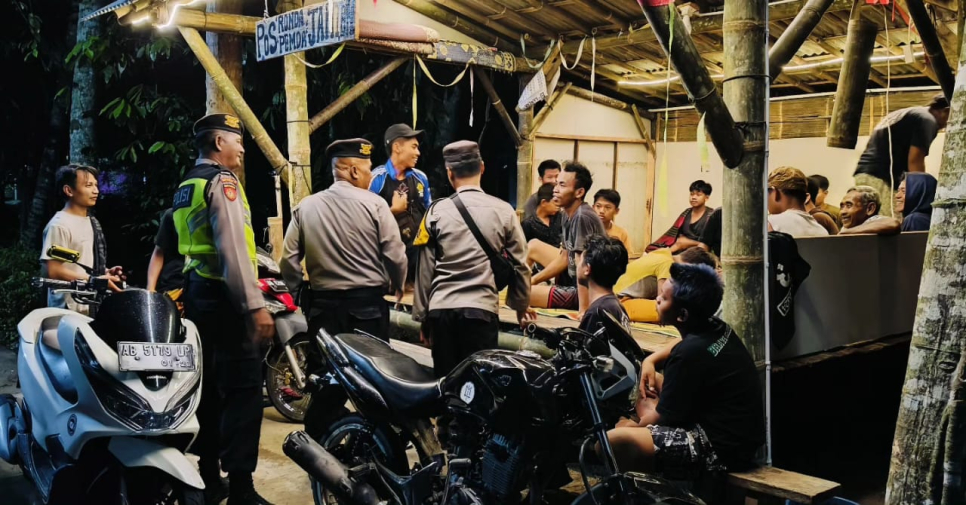 Polsek Temon Lakukan Sambang Sat Kamling di Pedukuhan Janten untuk Tingkatkan Keamanan Lingkungan